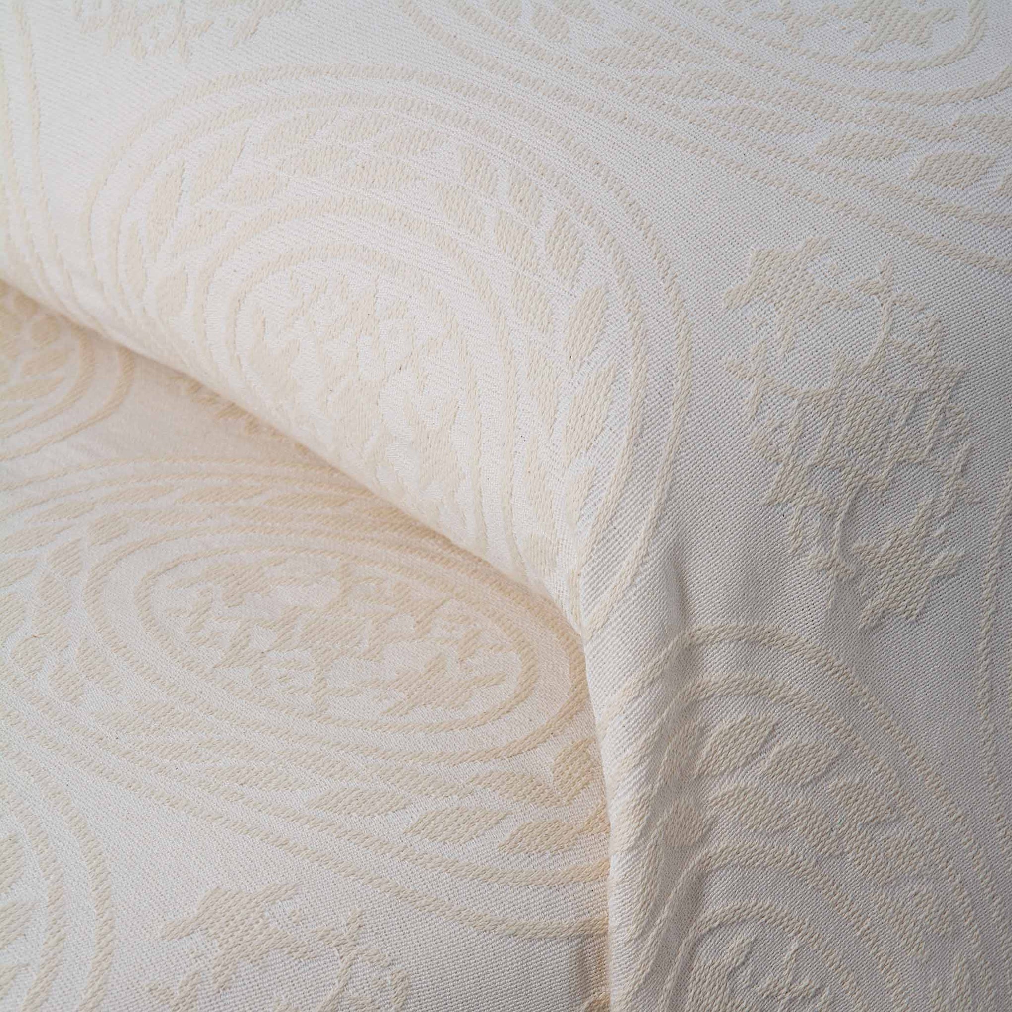 Medallion Jacquard Bedspread create a elegant look on any bed