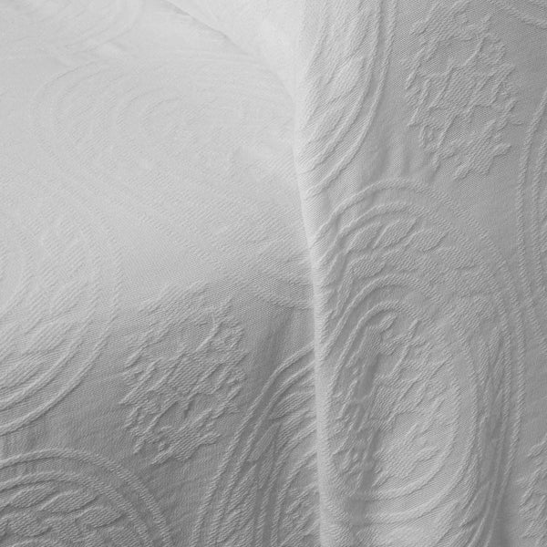 Medallion Jacquard Bedspread create a elegant look on any bed