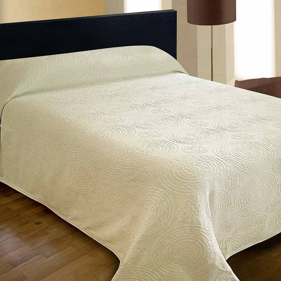 Medallion Jacquard Bedspread create a elegant look on any bed